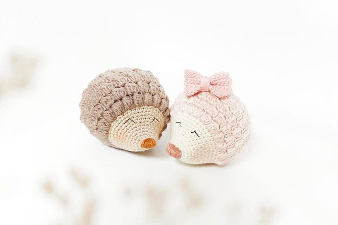 Christmas Hedgehog Crochet Pattern brooch in English PDF tutorial ...