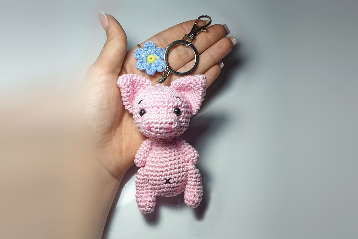 Crochet Pig Keychain PDF Amigurumi Free Pattern - 500+ PDF Passo a ...