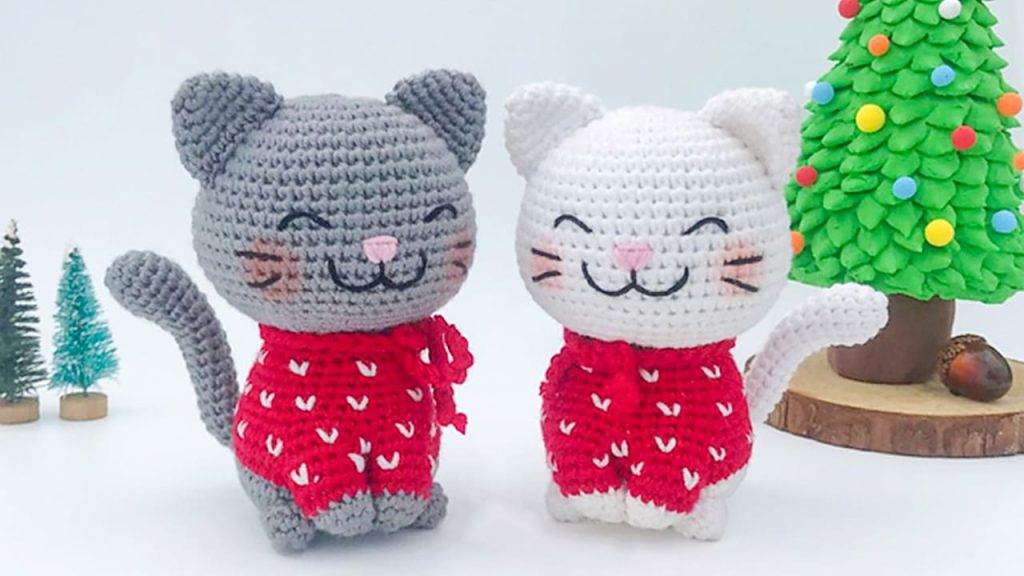 Christmas Crochet Cat Amigurumi Free PDF Pattern - 500+ PDF Passo a ...